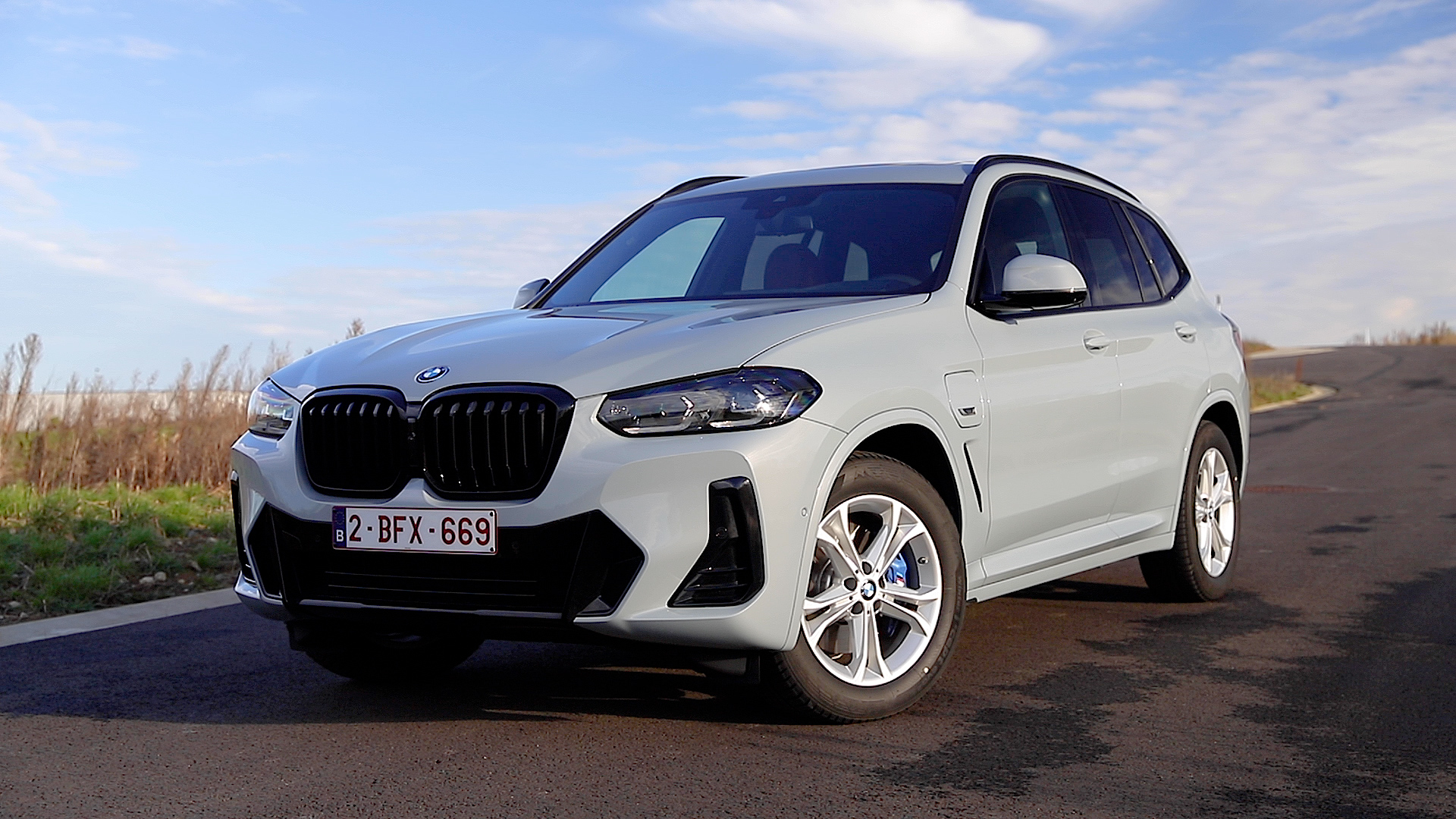 BMW X3 PLUG-IN HYBRIDE RIJBEREIK TEST (autosnelweg En Stad) - Proefritten