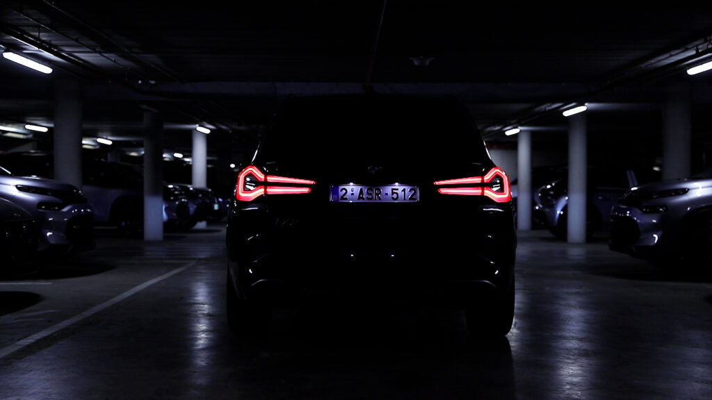 BMW IX3 2022 FACELIFT ESSAI DE CONDUITE DE NUIT POV - Proefritten